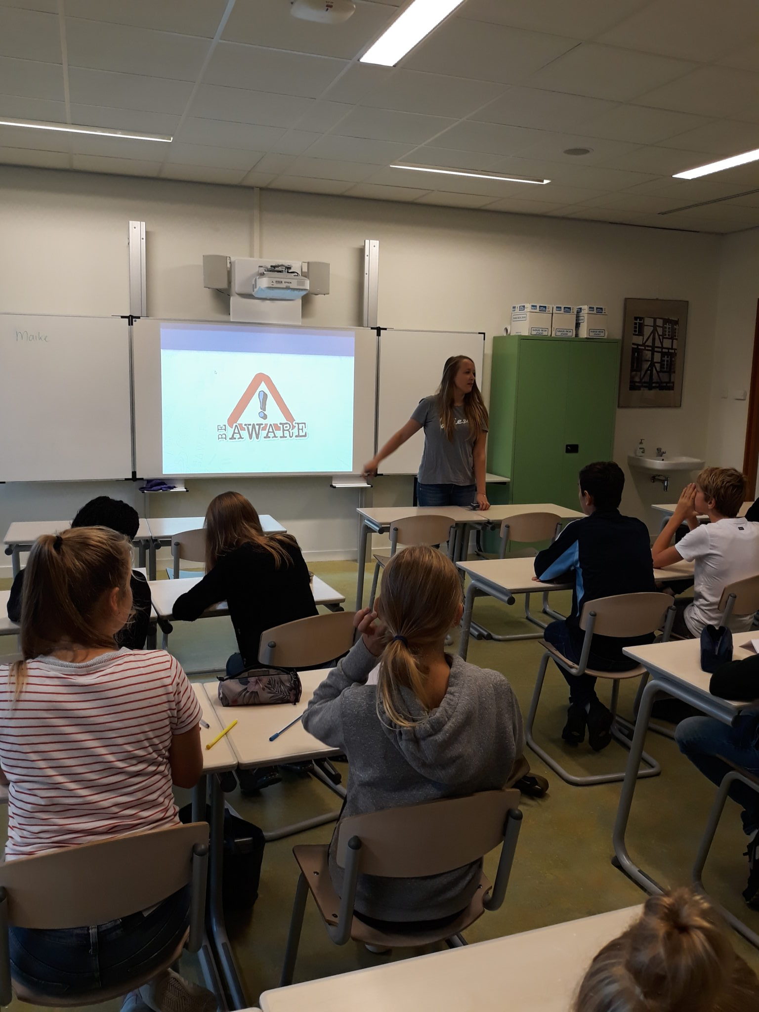 Voorlichting verslaving op College Hageveld - De Heemsteder | Bloemendaler