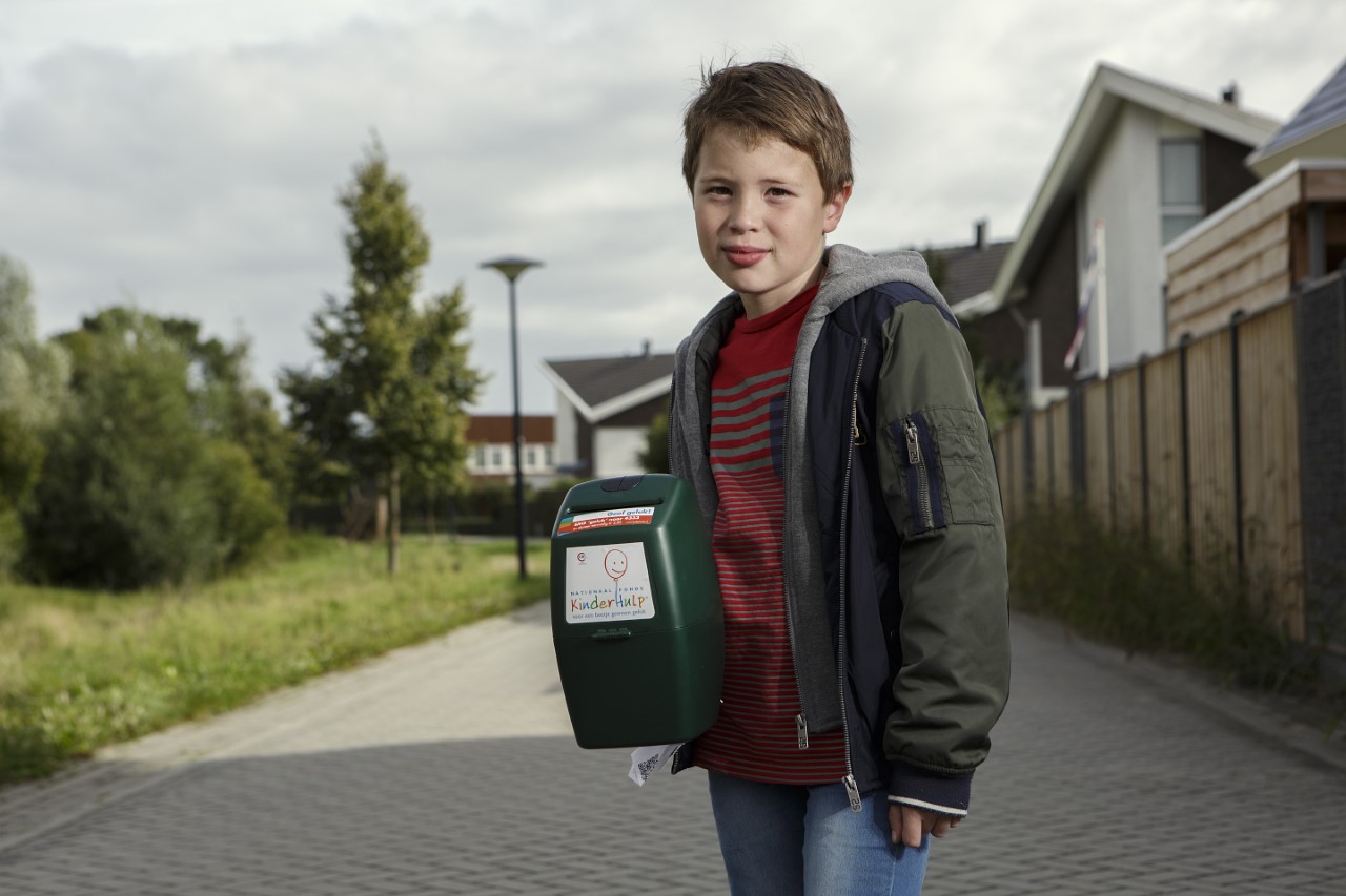 Geen huis-aan-huiscollecte Kinderhulp, maar digitale collecte - De Heemsteder | Bloemendaler
