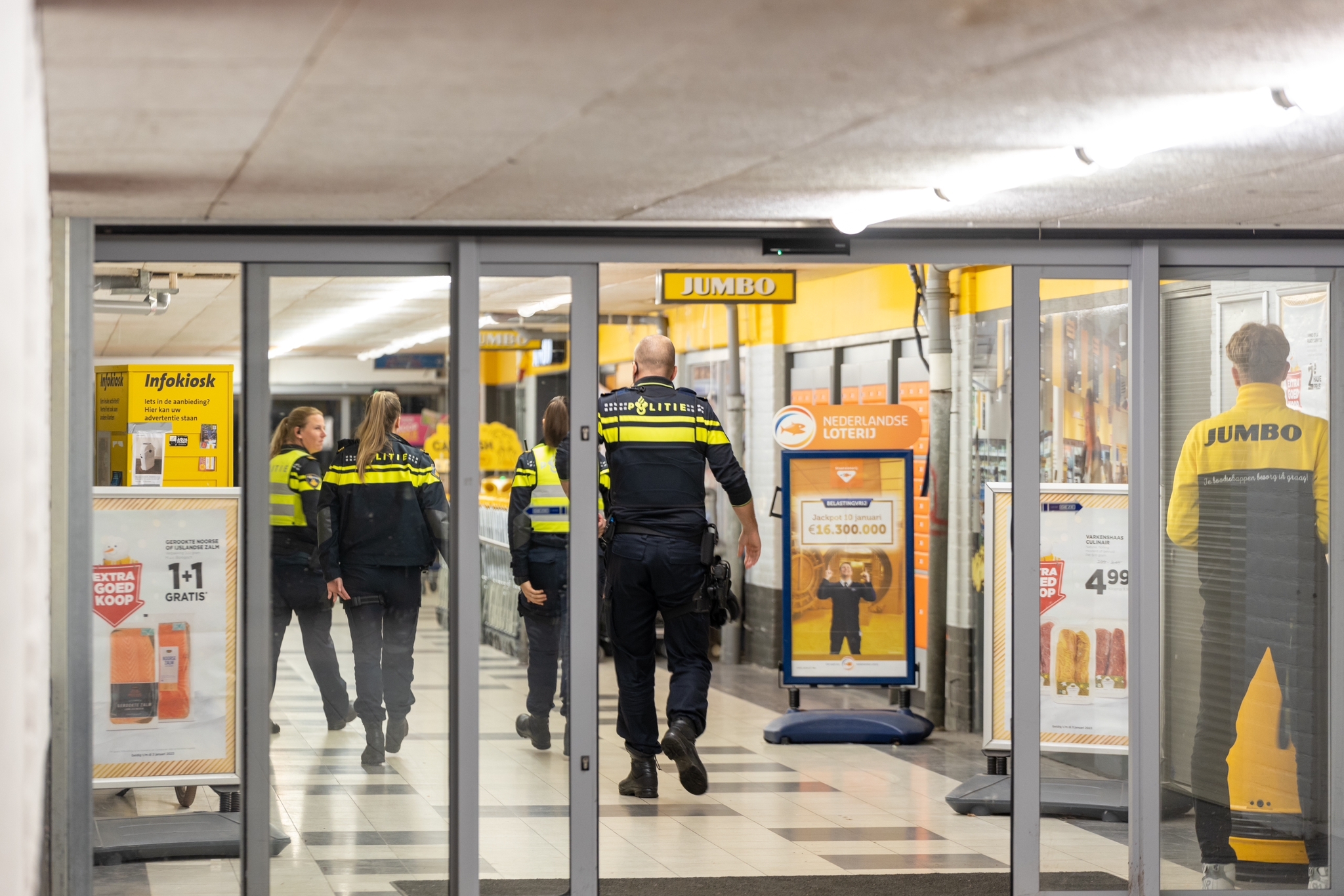 Overval op supermarkt in Haarlem - De Heemsteder | Bloemendaler