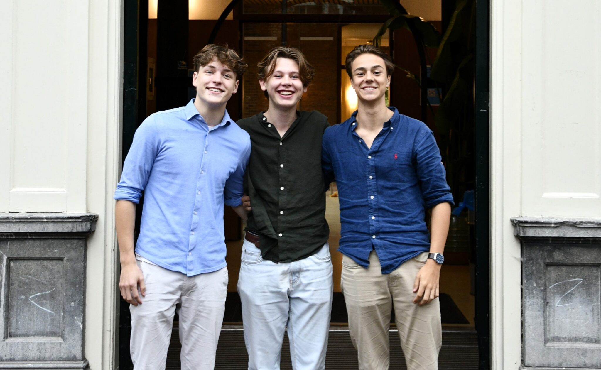 Gymnasiasten maken opmerkelijke documentaire over ‘complotdenkers’ - De ...