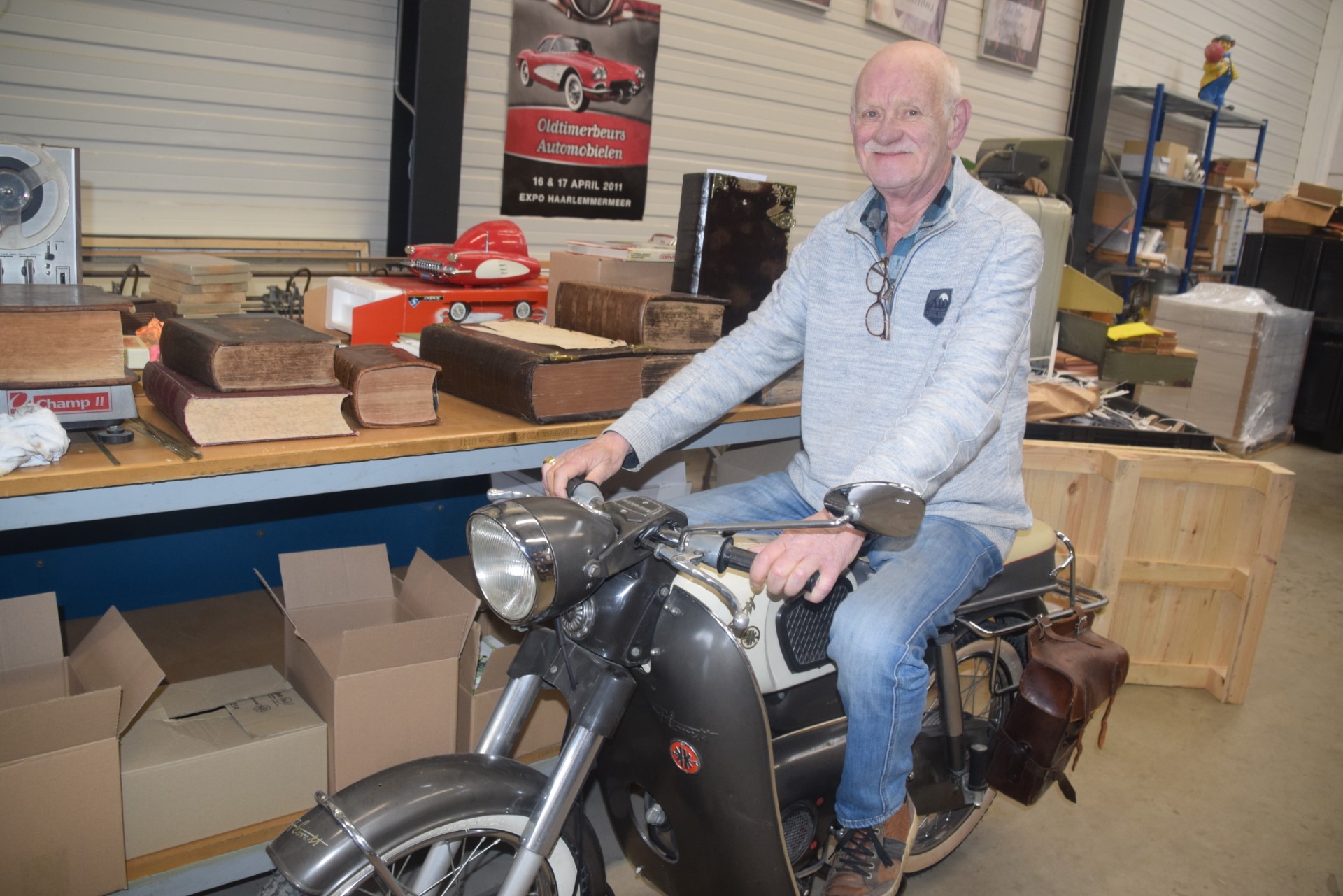 Genieten van ‘oud spul’: werk en hobby gaan samen bij Johan van der ...