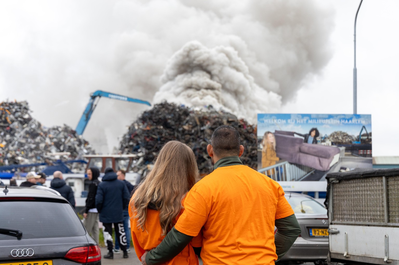 NL Alert wegens grote brand met flinke rook in sloperij Haarlem - De ...