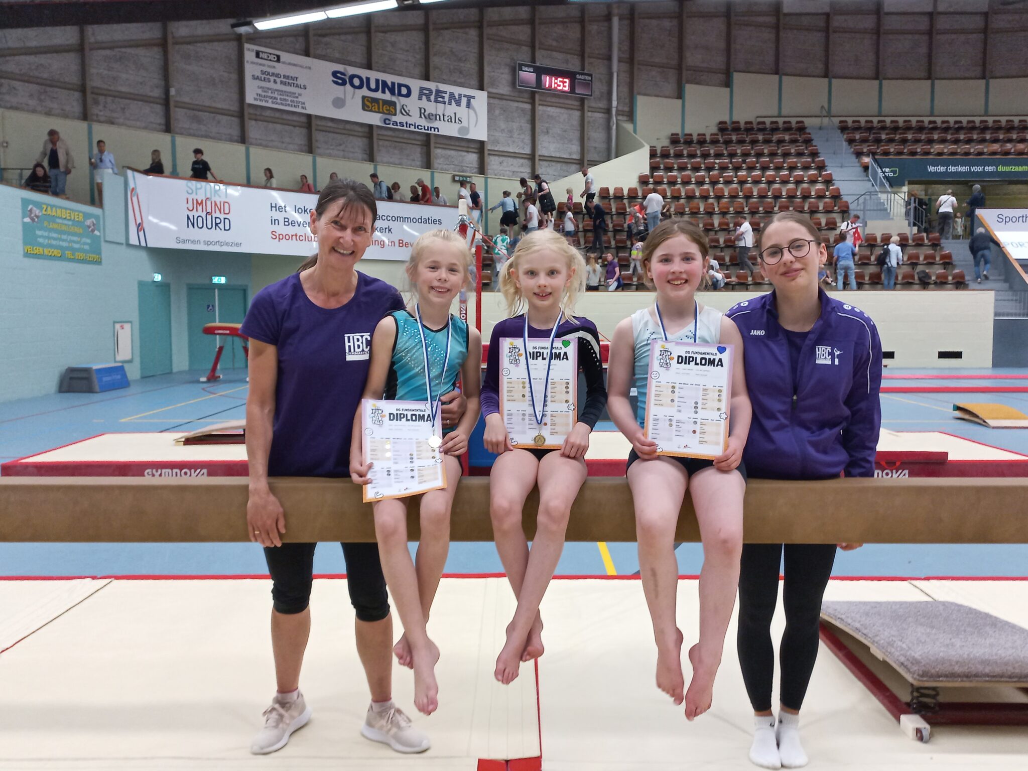 Turnsters HBC Gymnastics maken indruk bij FUNdamentals - De Heemsteder ...
